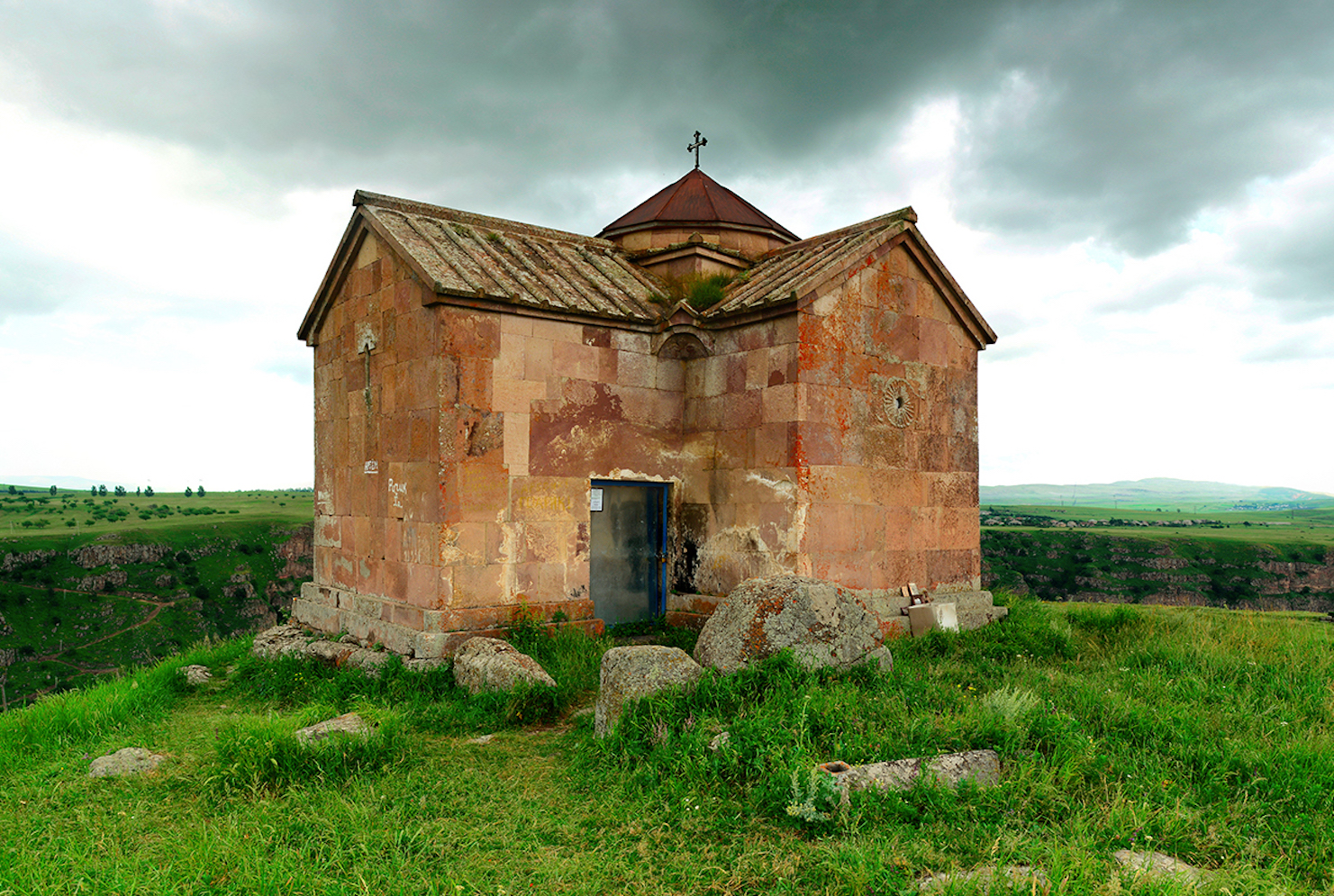 Explore Dashbashi Canyon: Guided Tour from Tbilisi - High Travels